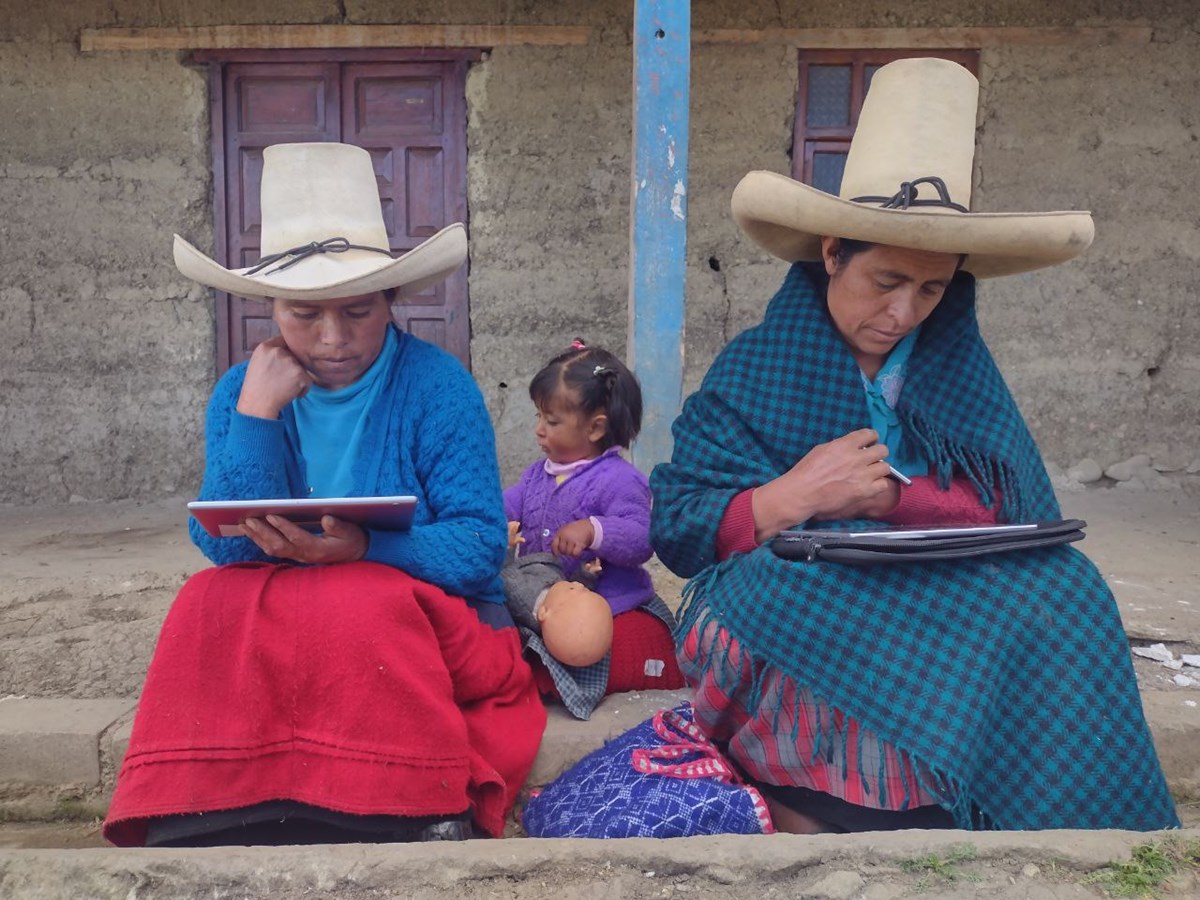 Usuarias del programa social Juntos se alfabetizan en La Encañada ...