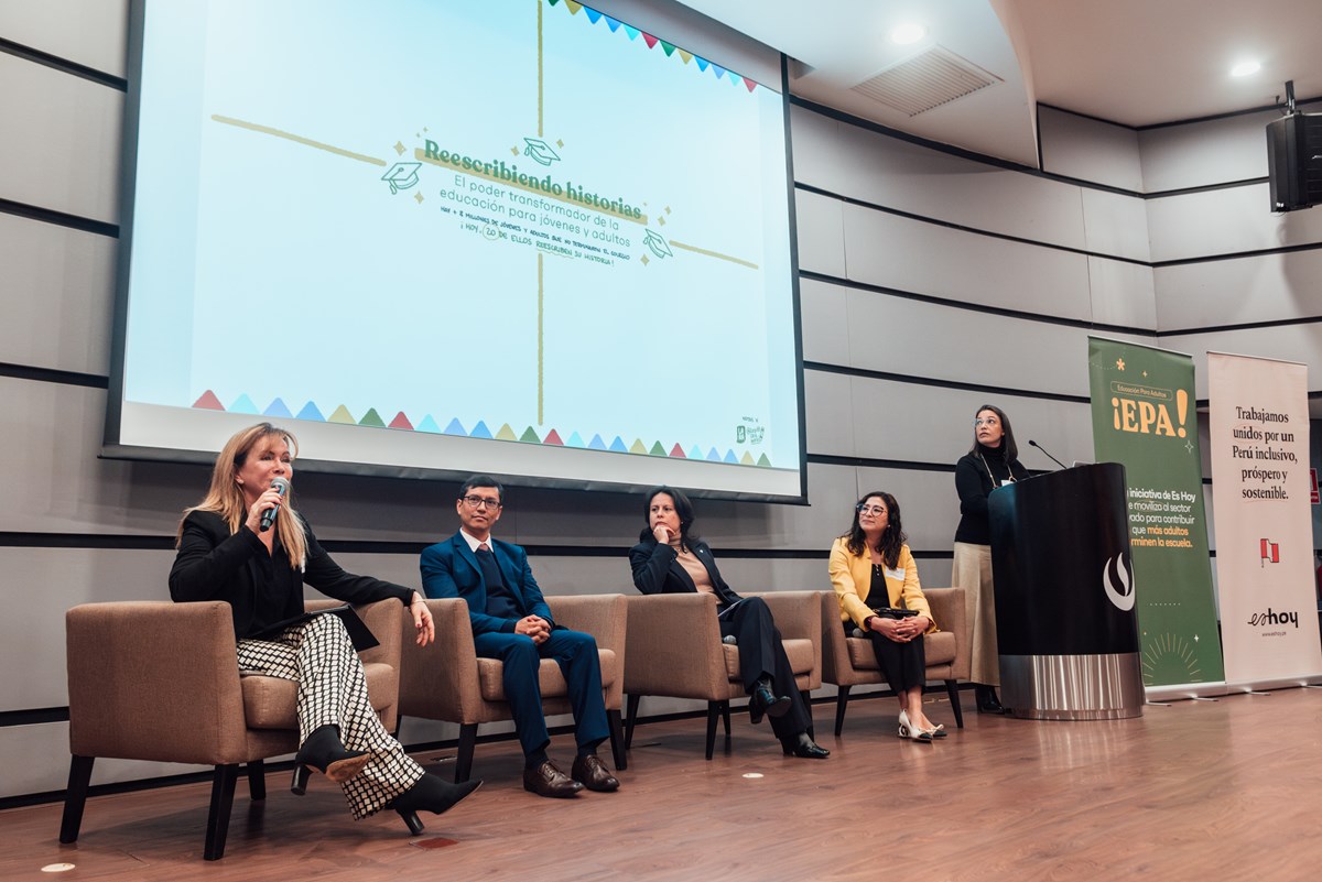 Reescribiendo Historias: El poder transformador de la educación para jóvenes y adultos ...